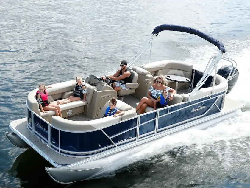 Superior Pontoon Rentals - 22 and 24 foot boats in Munising. | Superior Pontoon Rentals